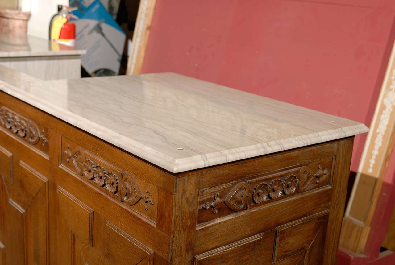 French Oak Faced Bar. For Sale at 1stDibs