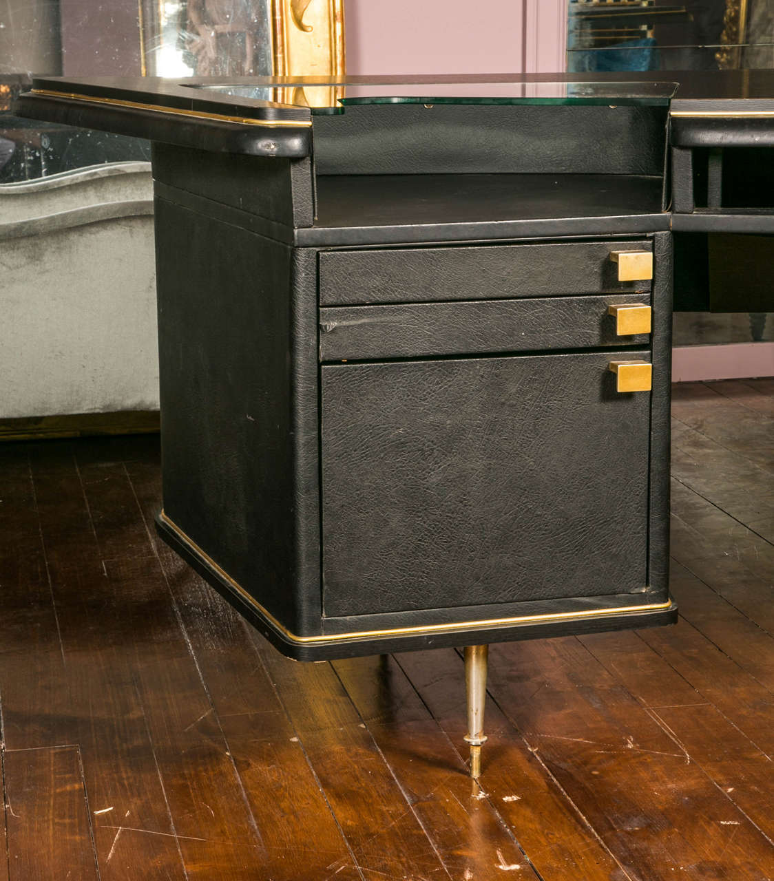 Elegant Mid-Century Desk with Three Legs and Laminate Top at 1stDibs