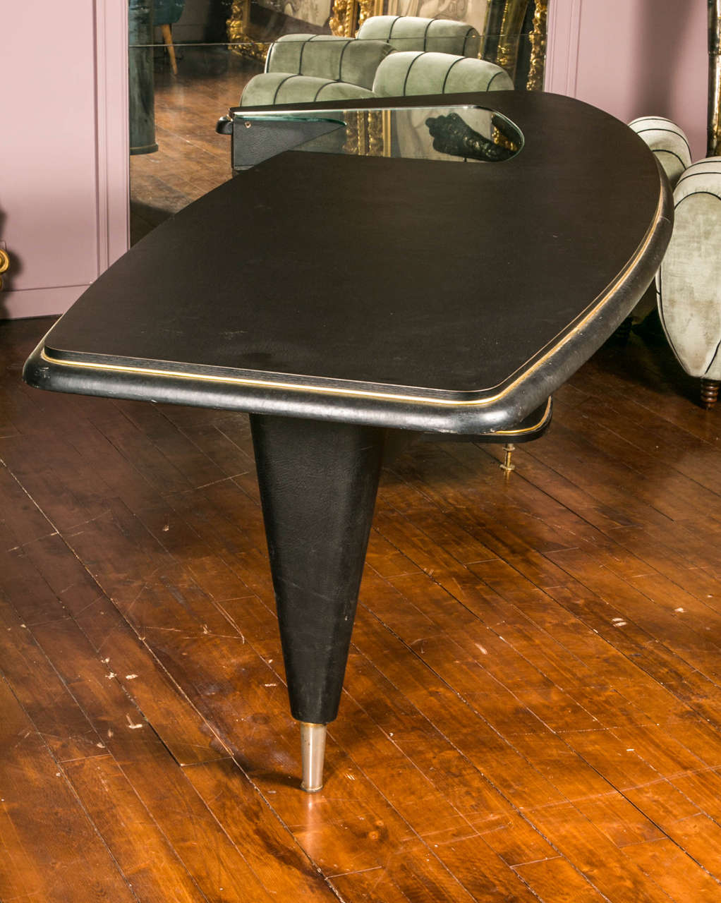 Elegant Mid-Century Desk with Three Legs and Laminate Top at 1stDibs