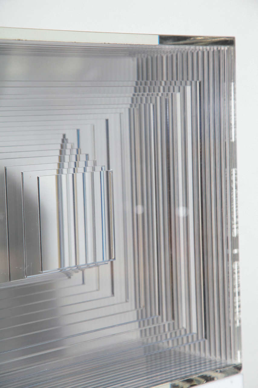Neal Small Op Art White and Clear Lucite Lighted Table Lamp - Sculpture ...