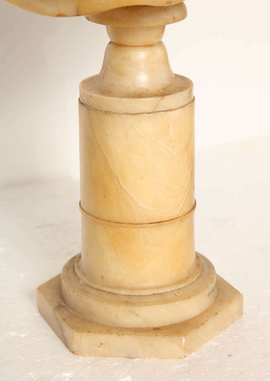 19th Century Italian Alabaster Tatza For Sale at 1stDibs