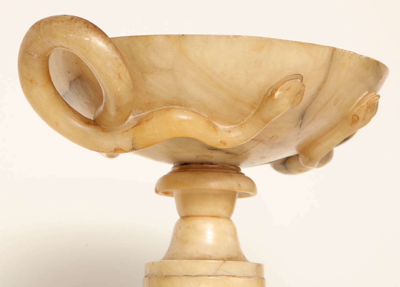 19th Century Italian Alabaster Tatza For Sale at 1stDibs