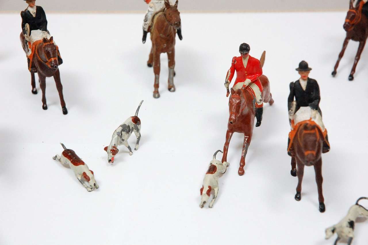 Vintage 28 Piece British Fox Hunt Hand Painted Figures at 1stDibs