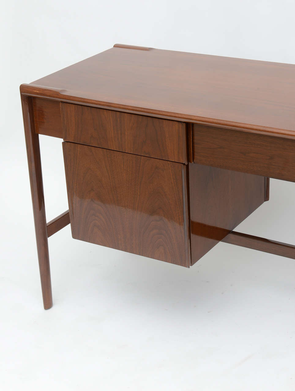 American Modern Walnut Desk For Sale at 1stDibs