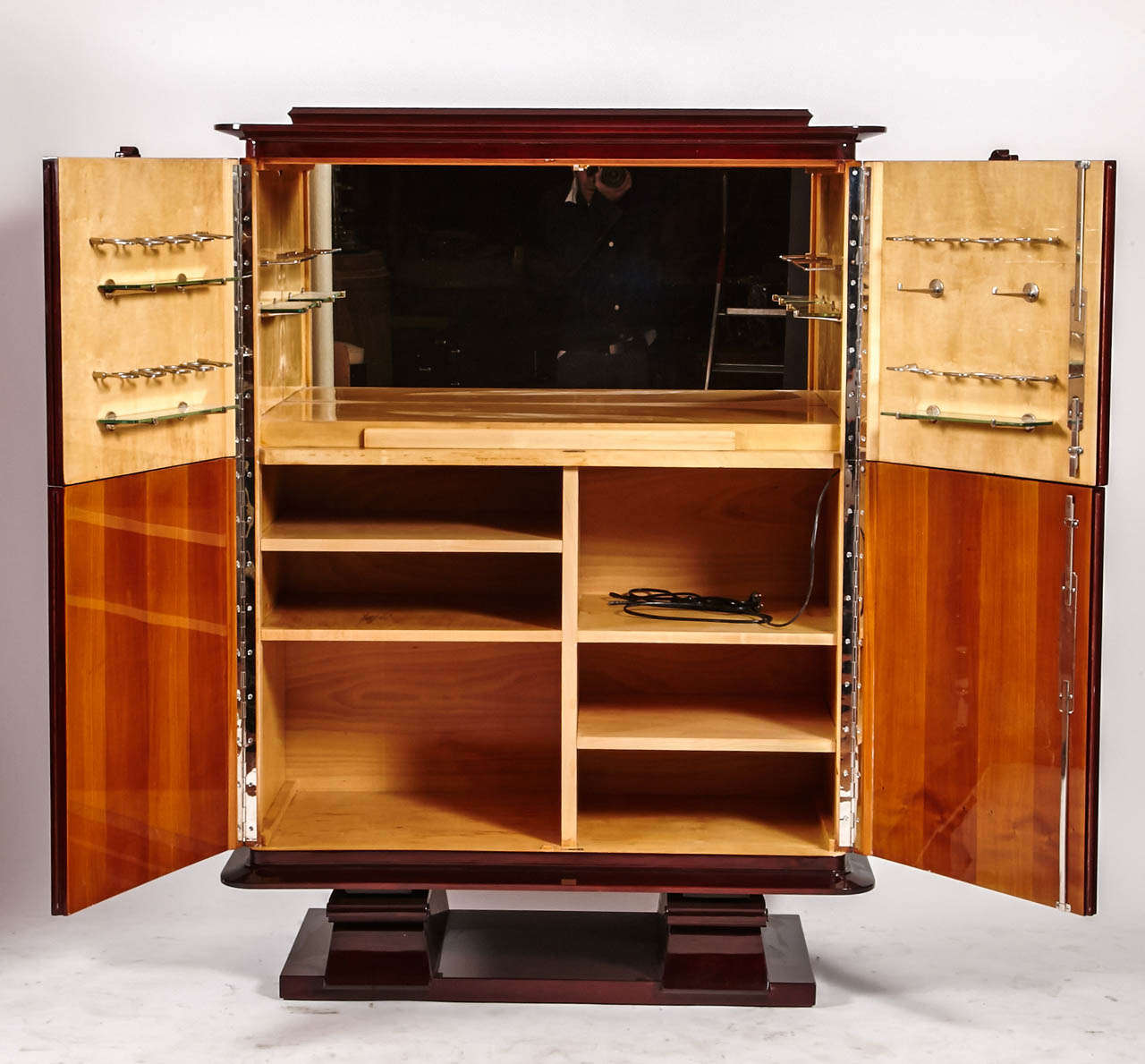 1940s Cocktail Bar Cabinet For Sale at 1stDibs | 1940s cocktail cabinet