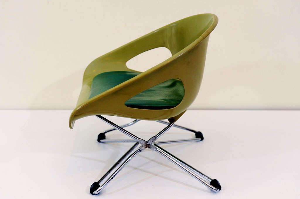 Hamilton Cosco, Inc. Mid Century Child's Chair at 1stDibs | hamilton ...