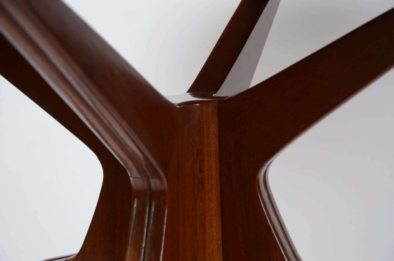 Round Dining Table at 1stDibs