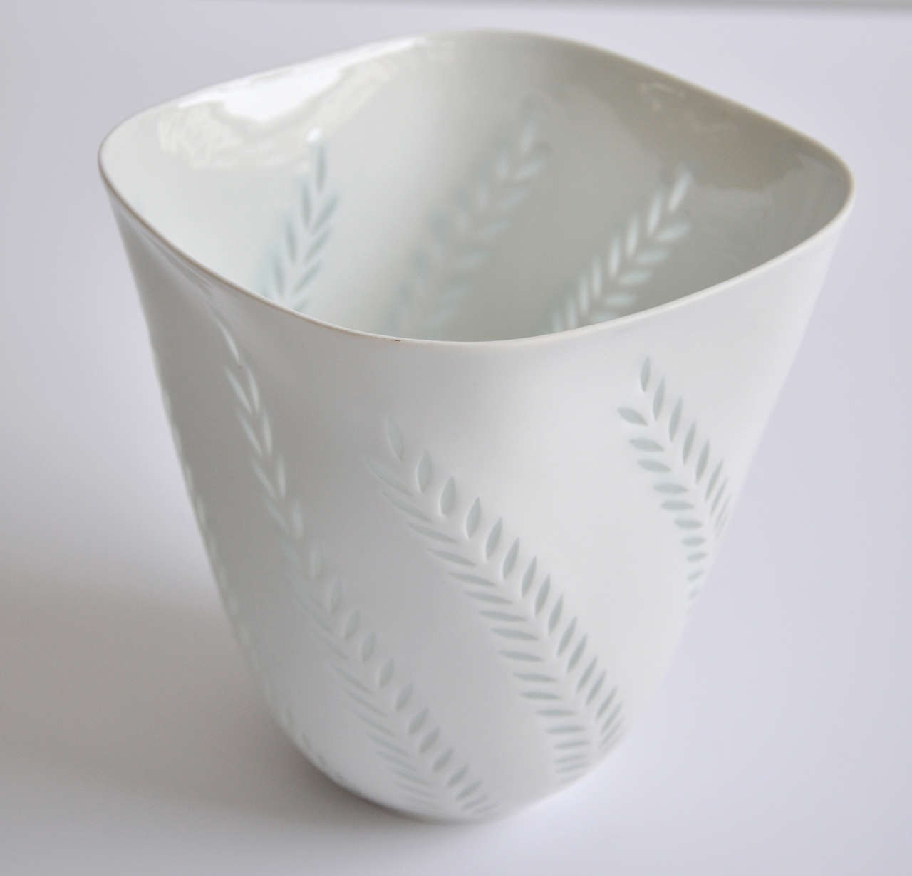 Rice Grain Porcelain Vase by Holzer-Kjellberg for Arabia at 1stDibs