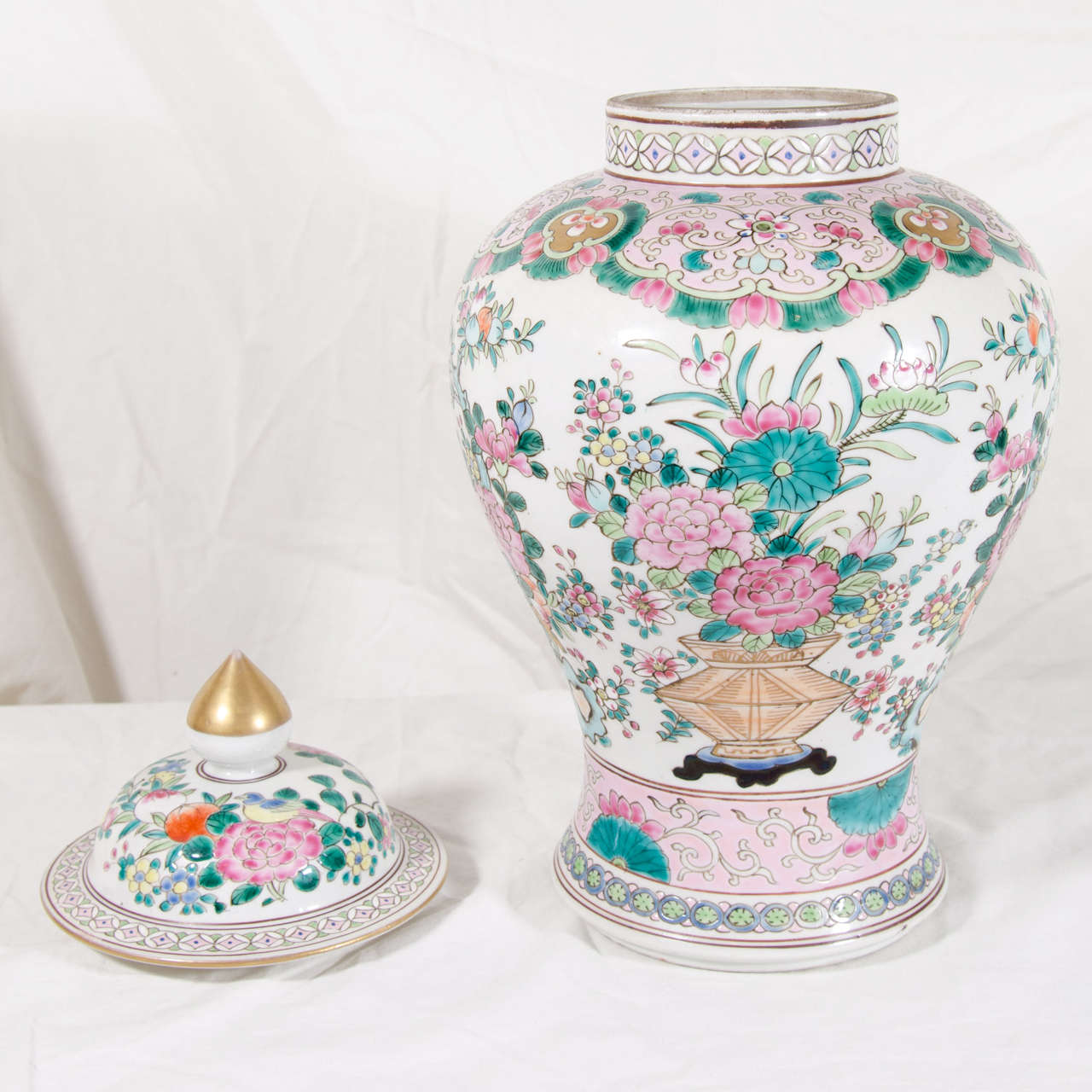 A Pair of Samson Famille Rose Ginger Jars at 1stDibs