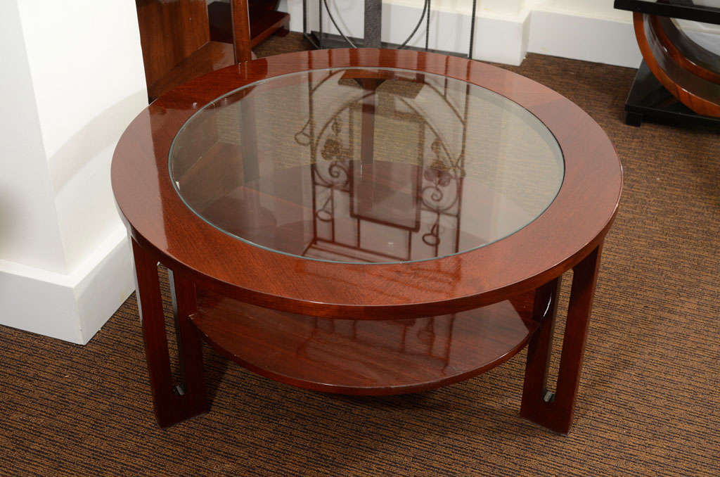 Round Mid-Century American Cocktail Table For Sale at 1stDibs