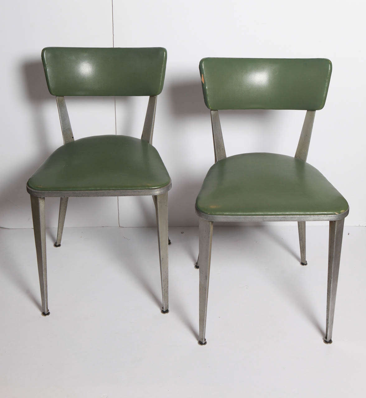 Set of Four BA3 Ernest Race Chairs For Sale at 1stDibs