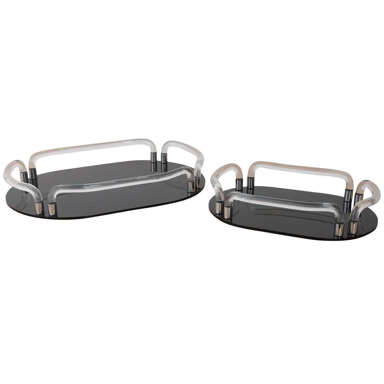 Matching 1970s American Trays by Dorothy Thorpe at 1stDibs