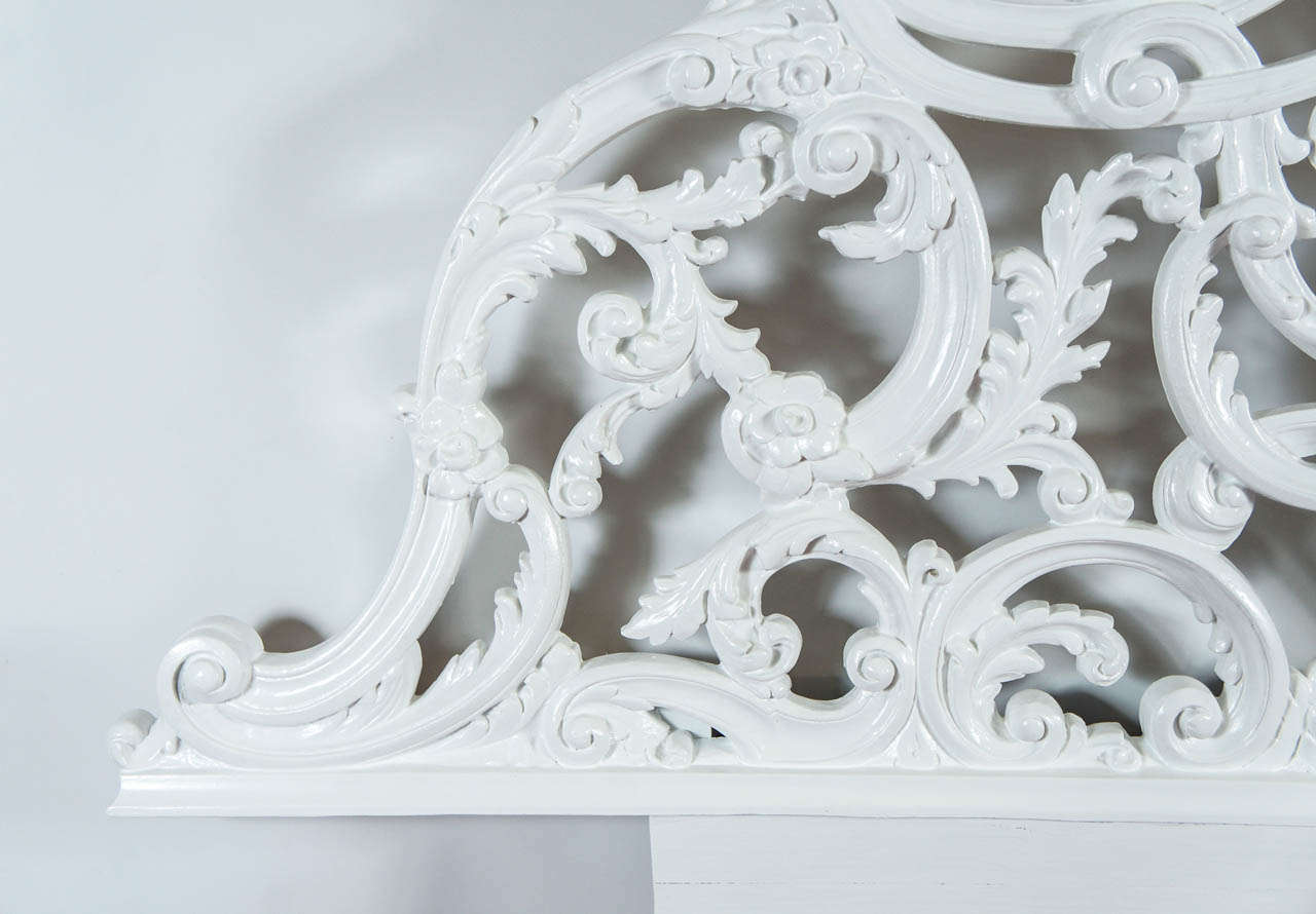 Venetian Baroque-Style King-Size Head Board For Sale at 1stDibs