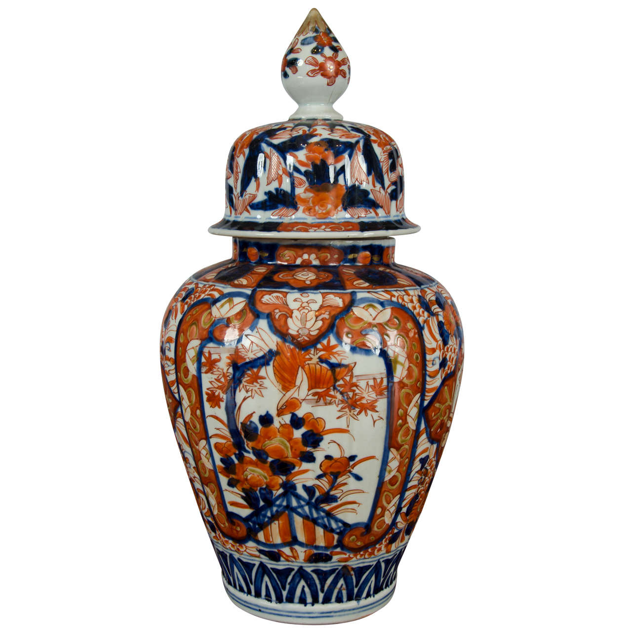19th Century Lidded Japanese Imari Jar with Flame Shaped Finial at 1stDibs