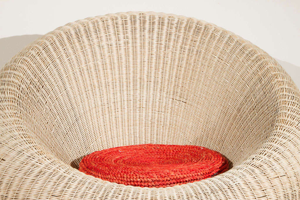 Palla Chair by Giovanni Travasa (off white) at 1stDibs