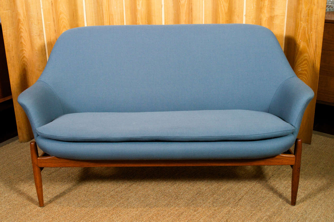 Danish Modern Settee at 1stDibs | settee modern, danish settee, modern ...