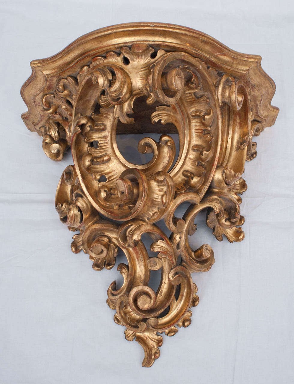 Pair of Large Baroque Period Wall Brackets For Sale at 1stDibs