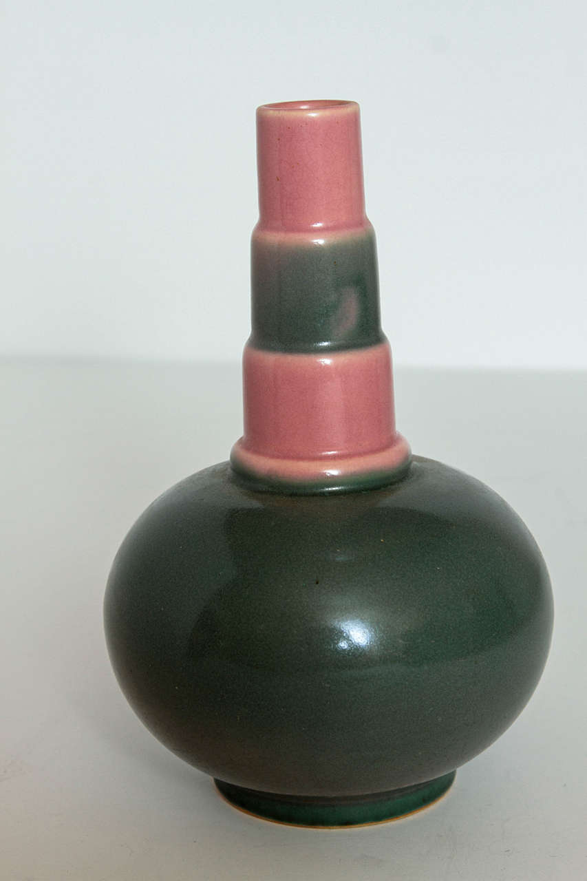 Collection Art Deco Roseville Futura Vases by Frank Ferrell, 1928 at ...