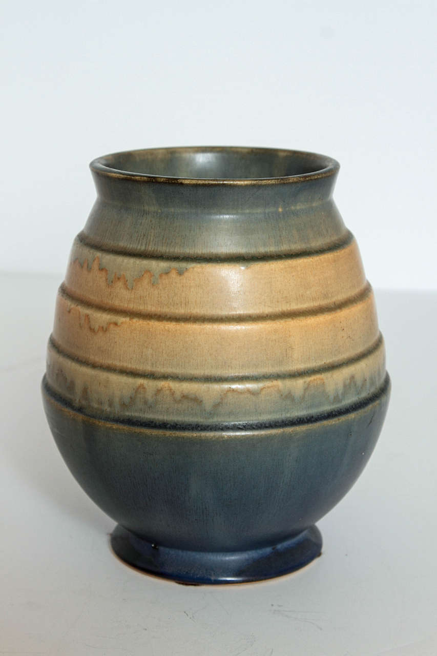 Collection Art Deco Roseville Futura Vases by Frank Ferrell, 1928 at ...