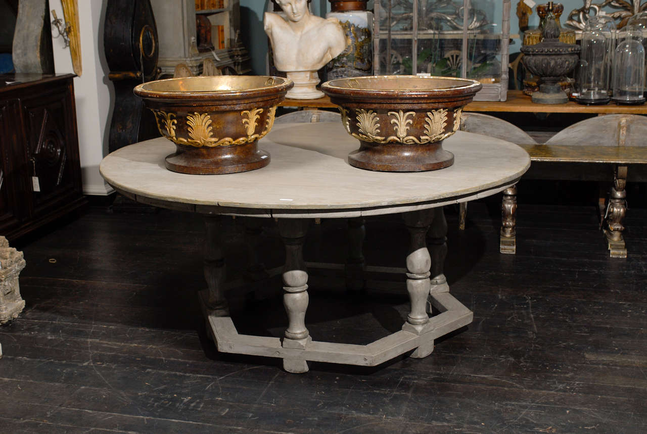 A Pair of Large Size Decorated American Cache-Pots at 1stDibs