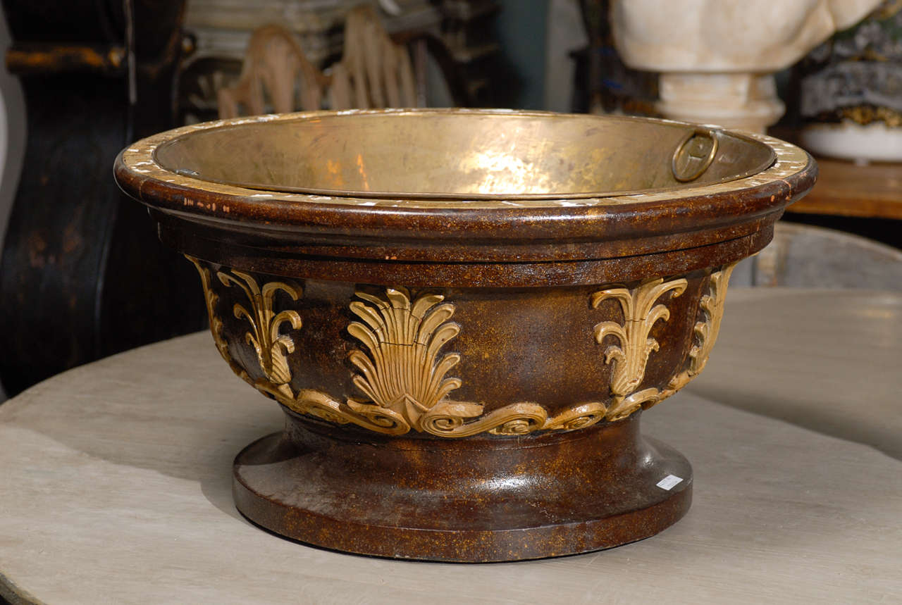 A Pair of Large Size Decorated American Cache-Pots at 1stDibs