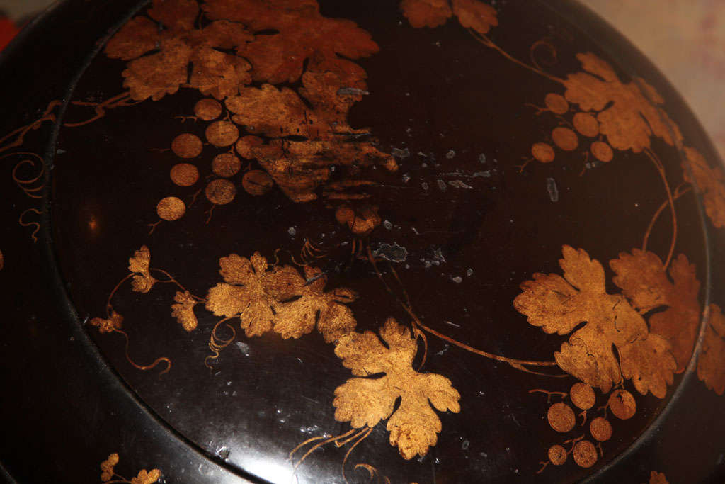 Japanese Lacquered Wood Storage Box For Sale at 1stDibs