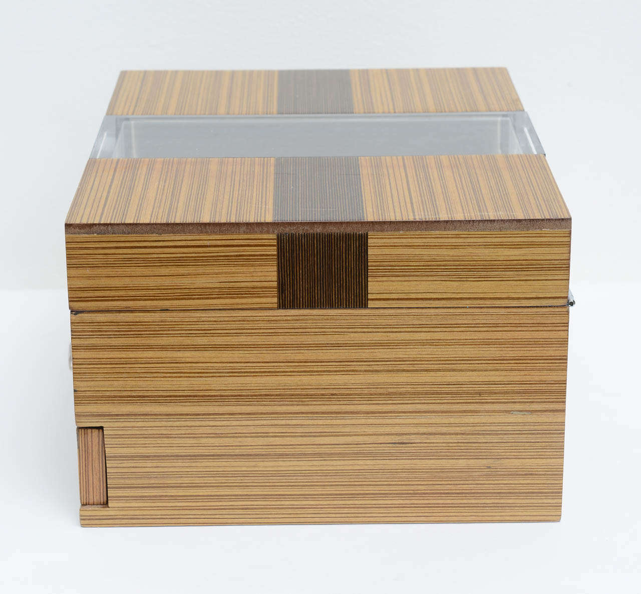 Elegant Mid-Century Modern Deco Style Exotic Wood or Lucite Box For ...