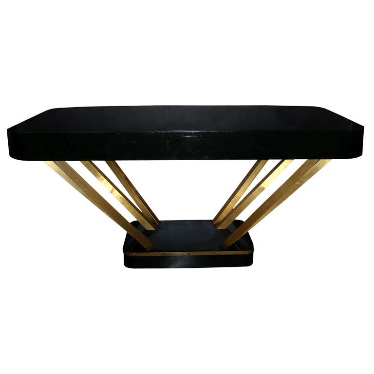 Style art deco table. at 1stDibs