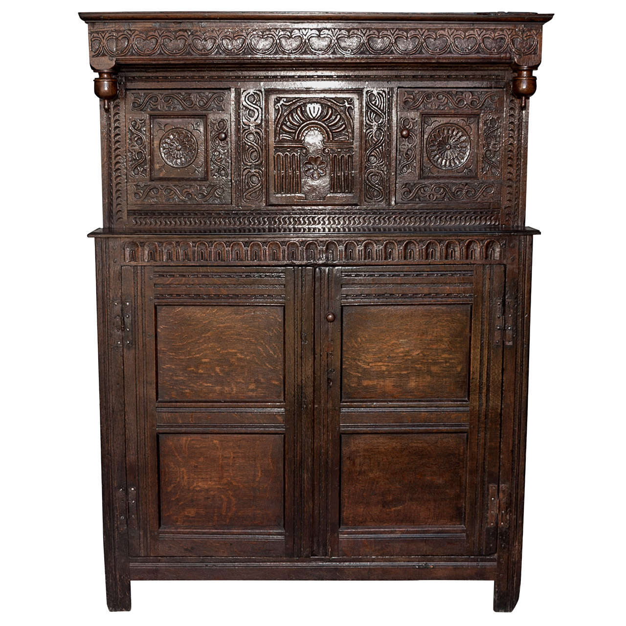 Oak courtcupboard For Sale at 1stDibs