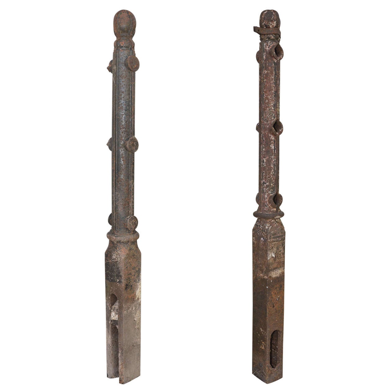 Pair of English Victorian Cast Iron Gate Posts For Sale at 1stDibs