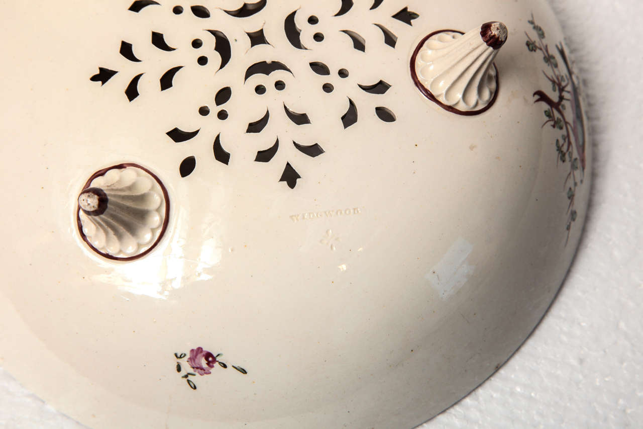 19th Century Wedgwood Queensware Colander For Sale at 1stDibs