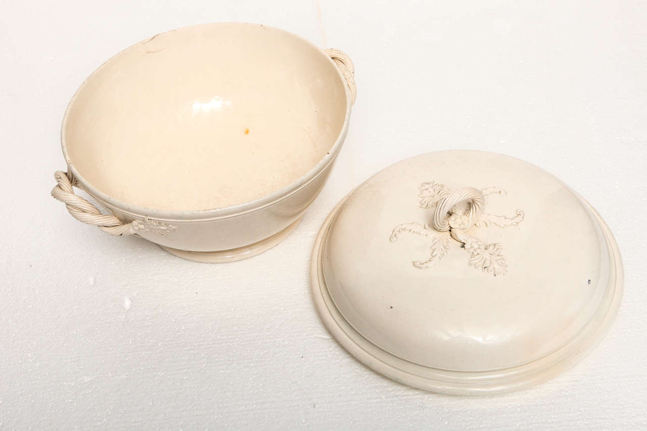 18th Century Leeds Creamware Tureen For Sale at 1stDibs