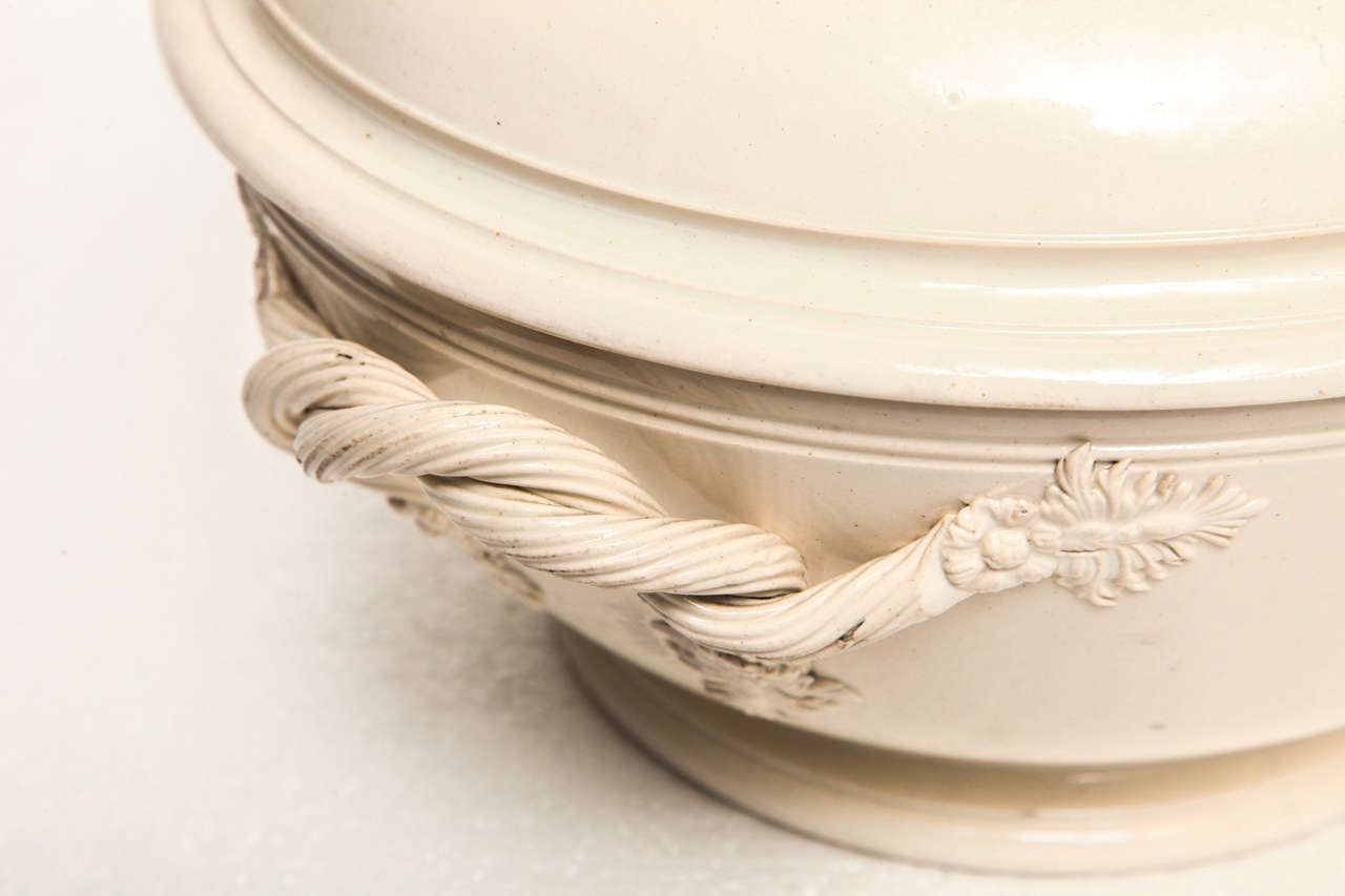 18th Century Leeds Creamware Tureen For Sale at 1stDibs