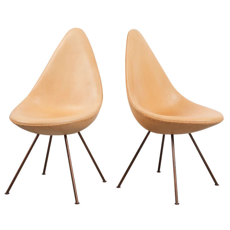 Arne Jacobsen - The "Drop" Chair at 1stDibs | chair drop, the drop ...