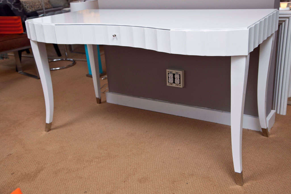 White Lacquered Desk/Vanity Barbara Barry for Baker at 1stDibs ...