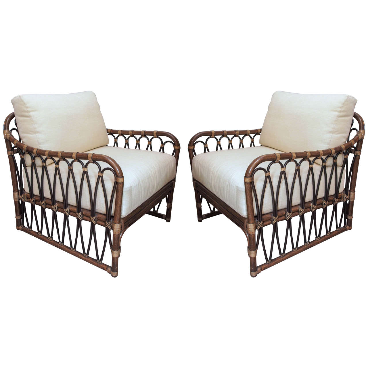 Pair of Sona Lounge Chairs at 1stDibs | sona classic lounge chair