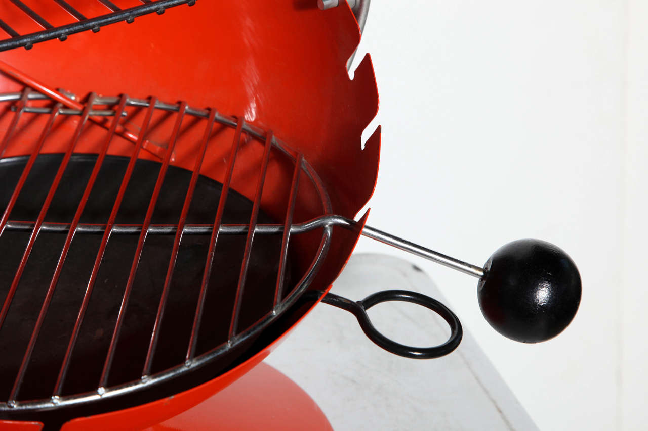 William Wiggins Enameled Ball BBQ Table Top Grill, C. 1970 at 1stDibs ...