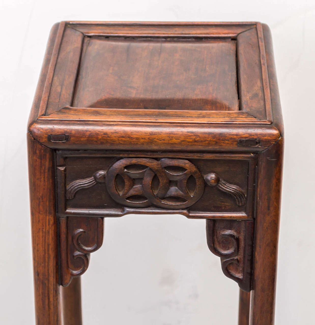 Chinese Hong Mu Vase Stand or Side Table at 1stDibs | vase table stand ...