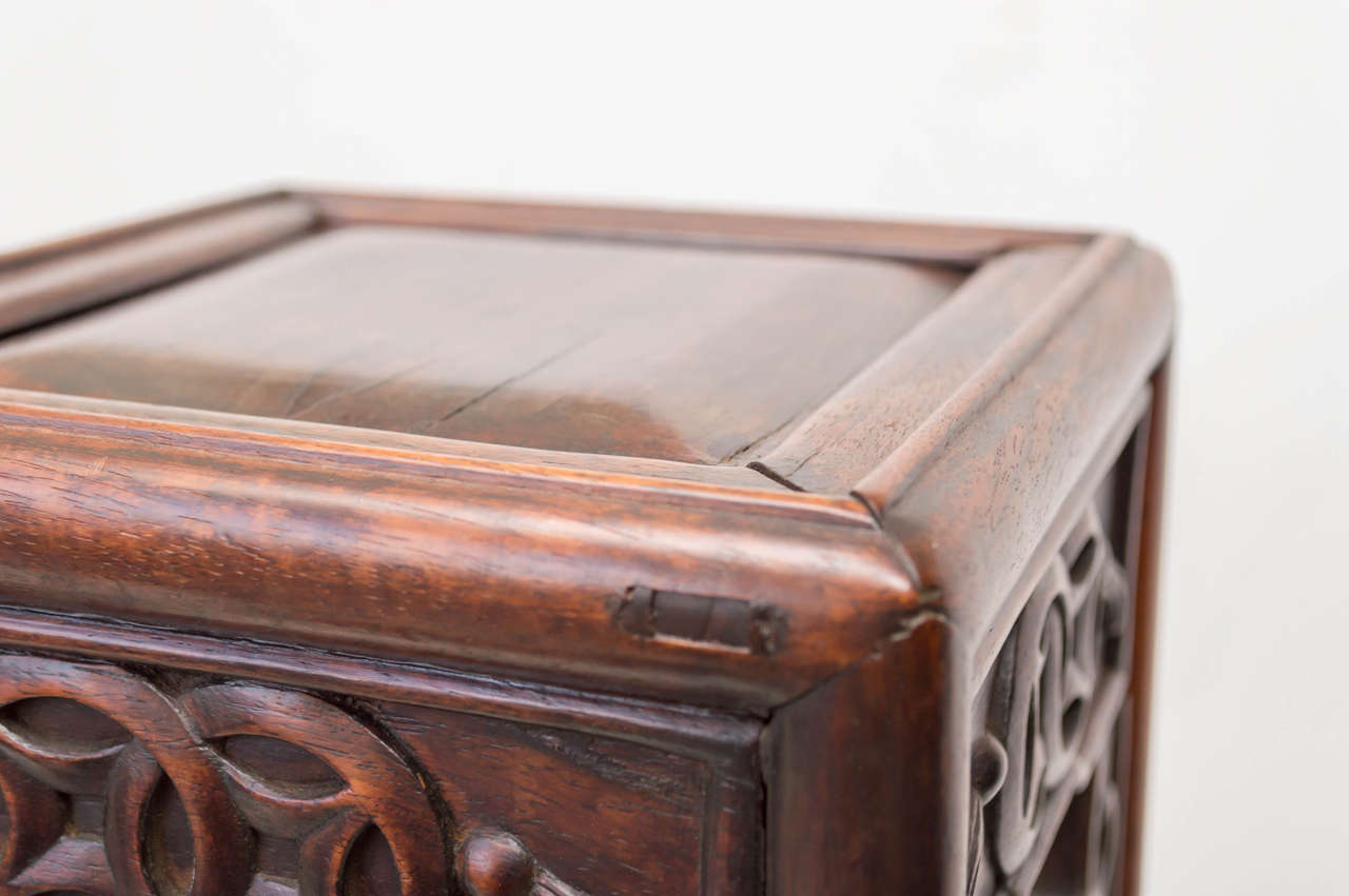 Chinese Hong Mu Vase Stand or Side Table at 1stDibs | vase table stand ...