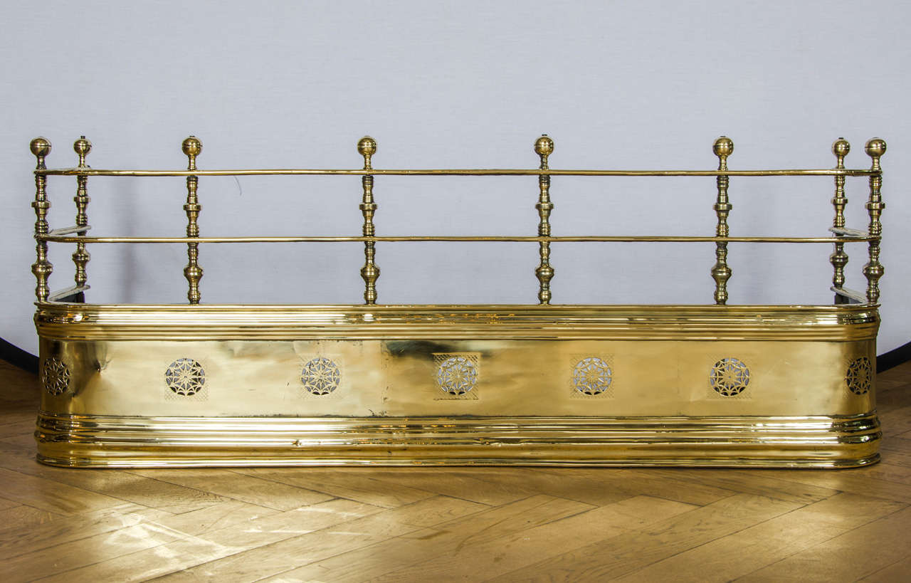 Antique Brass Georgian Fender For Sale at 1stDibs