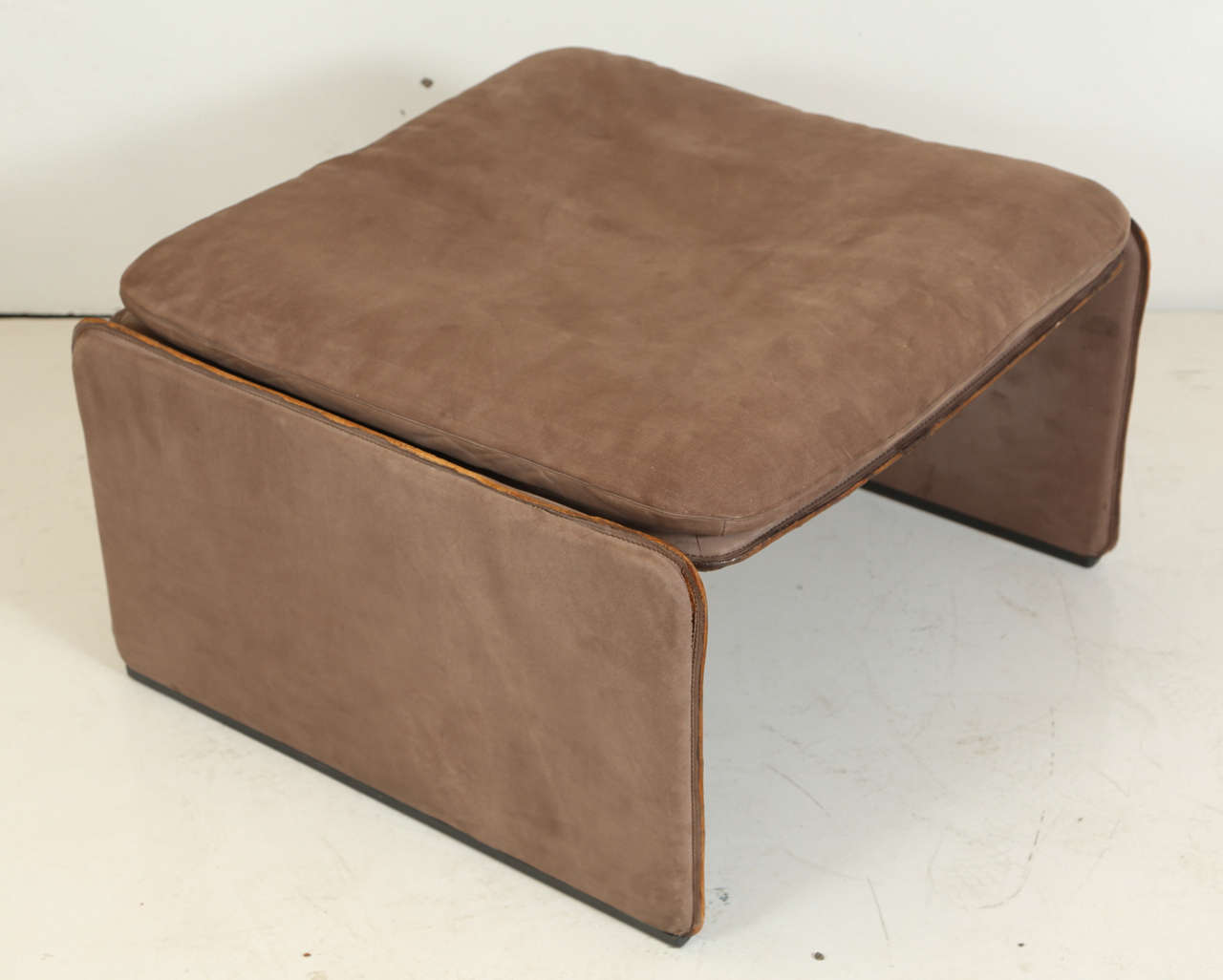 De Sede DS 50 Recliner and Ottoman For Sale at 1stDibs