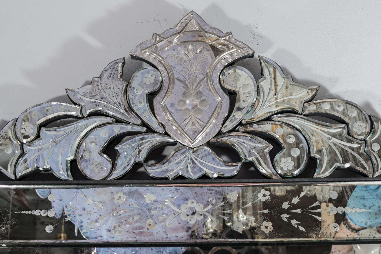 Vintage Elegant Venetian Style Crown Top Mirror For Sale at 1stDibs ...