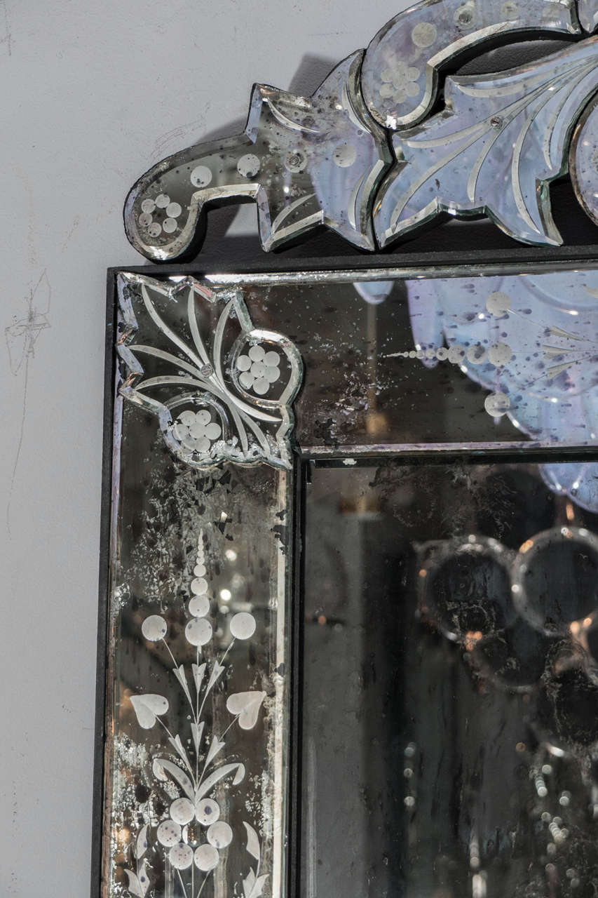Vintage Elegant Venetian Style Crown Top Mirror For Sale at 1stDibs ...