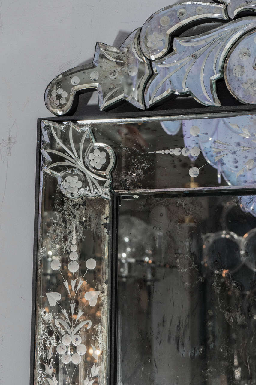 Vintage Elegant Venetian Style Crown Top Mirror For Sale at 1stDibs ...