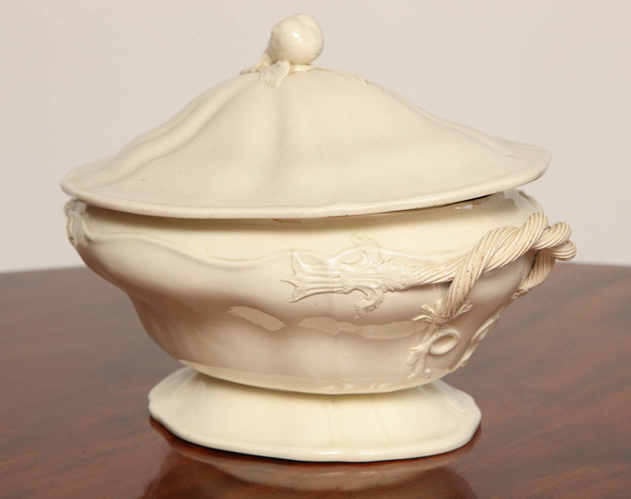 Early 19th Century Leeds Creamware Tureen For Sale at 1stDibs | leeds ...