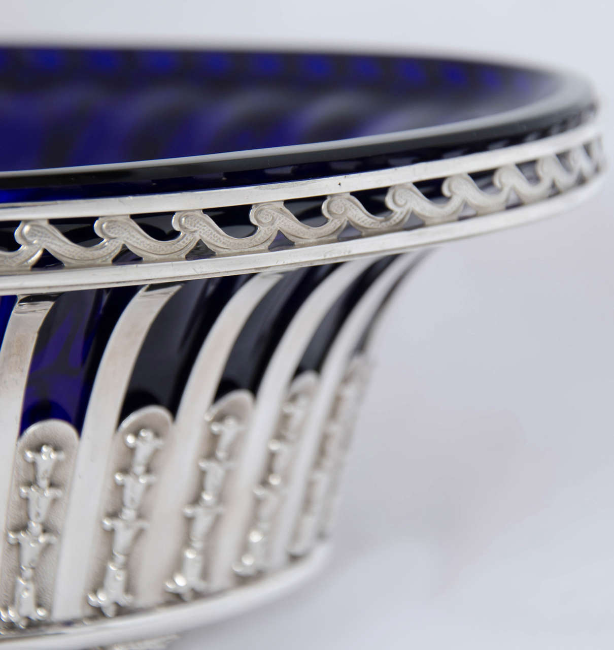 Pair of Oval Sterling Silver Baskets at 1stDibs