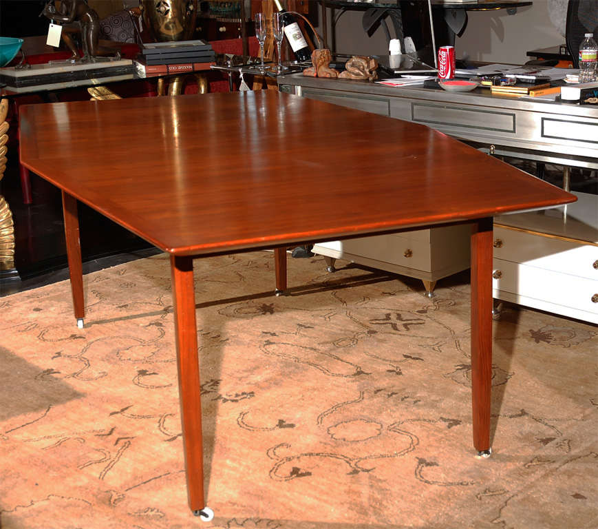 Dining Table For Sale at 1stDibs