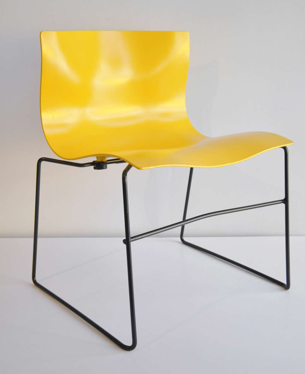Pair of Vintage Handkerchief Chairs by Vignelli for Knoll at 1stDibs