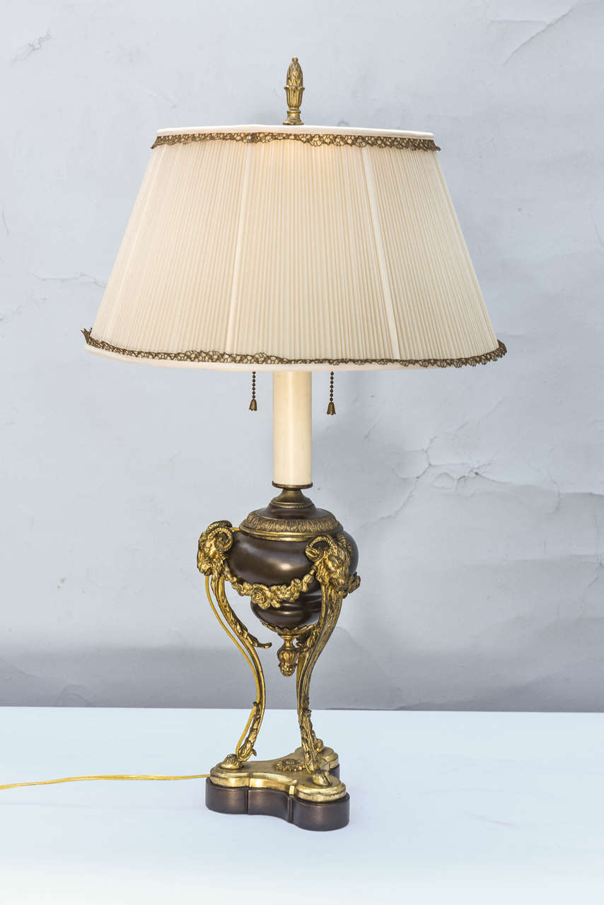 19th Century Patinated and Bronze Dore Athenienne Lamp For Sale at 1stDibs