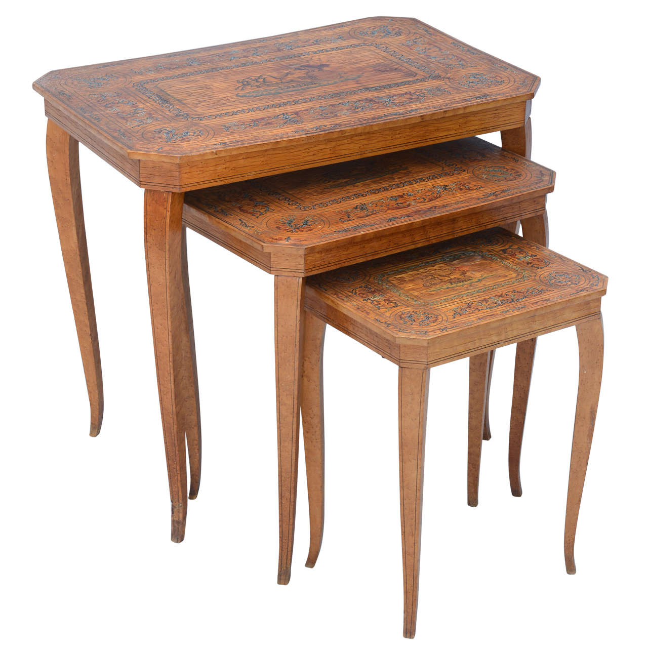 Set of Three Nesting Tables in Queen Anne Style For Sale at 1stDibs
